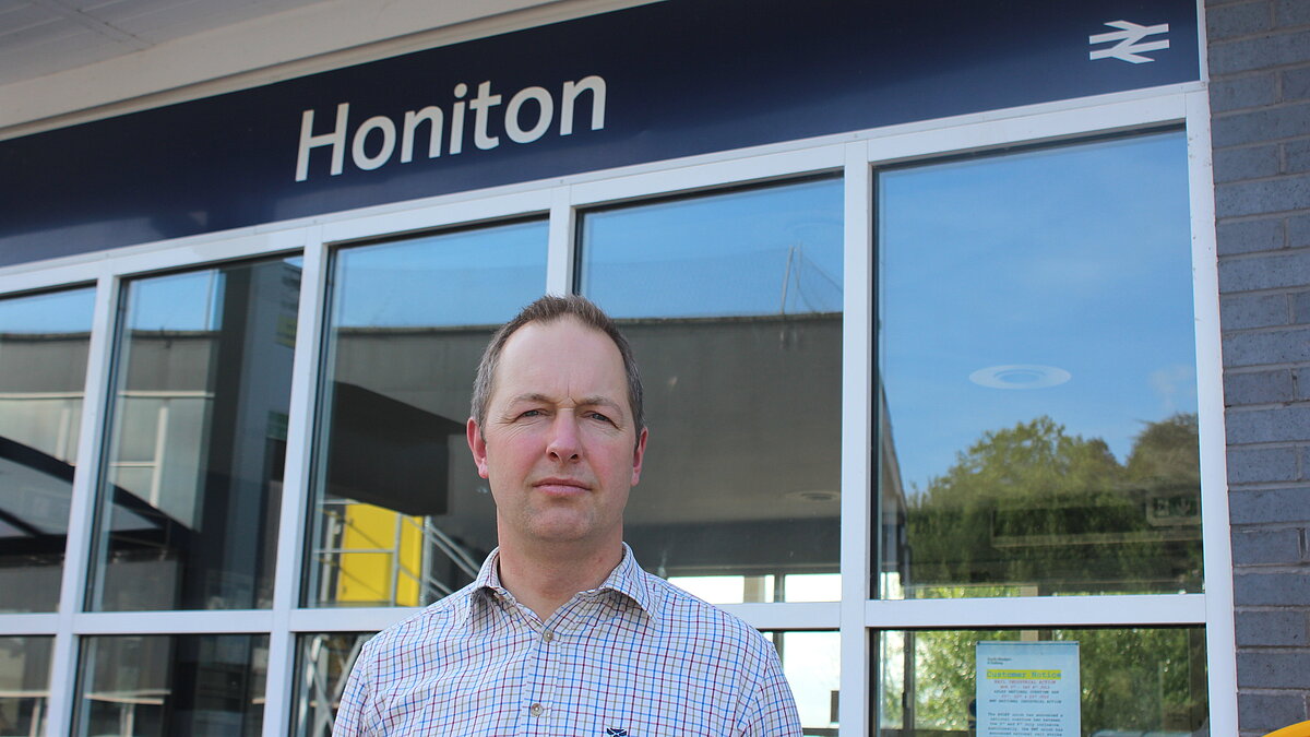 Foord calls on Tory MP to join campaign and stop the ticket office ...